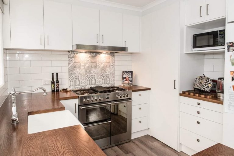 Polytec Matt Kitchen with Solid American Oak Timber Benchtop 4 | Clear ...